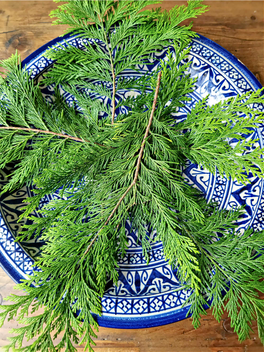 Quick Easy Christmas Table Decoration quick-easy-christmas-table-decoration
