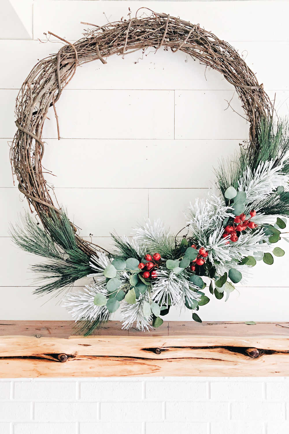 Simple DIY Christmas Wreaths
